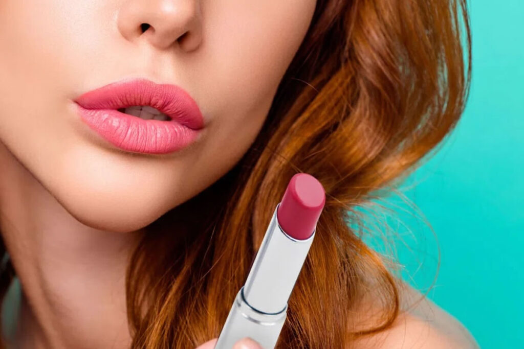 El pintalabios: creación e historia de la barra de labios